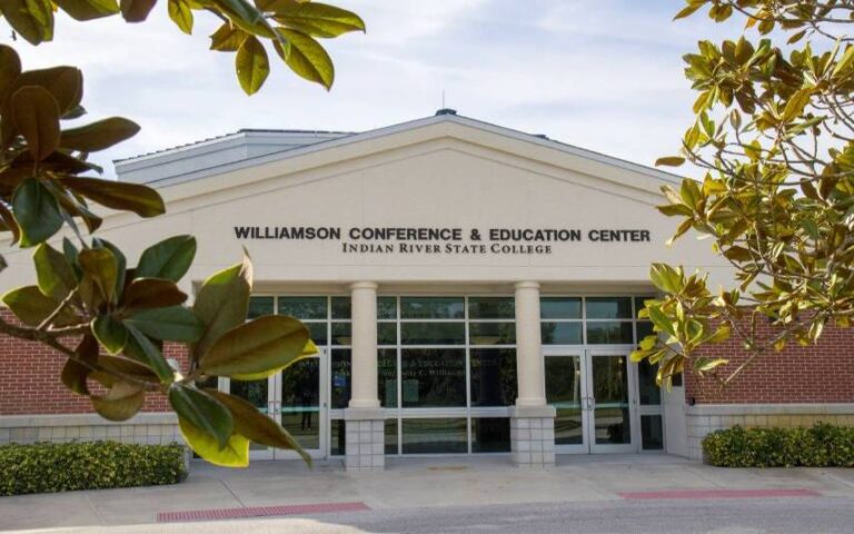 %Campuses - Indian River State College